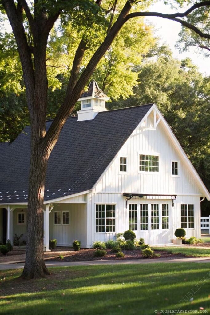 Small Barndominiums: Compact and Stylish Living Solutions